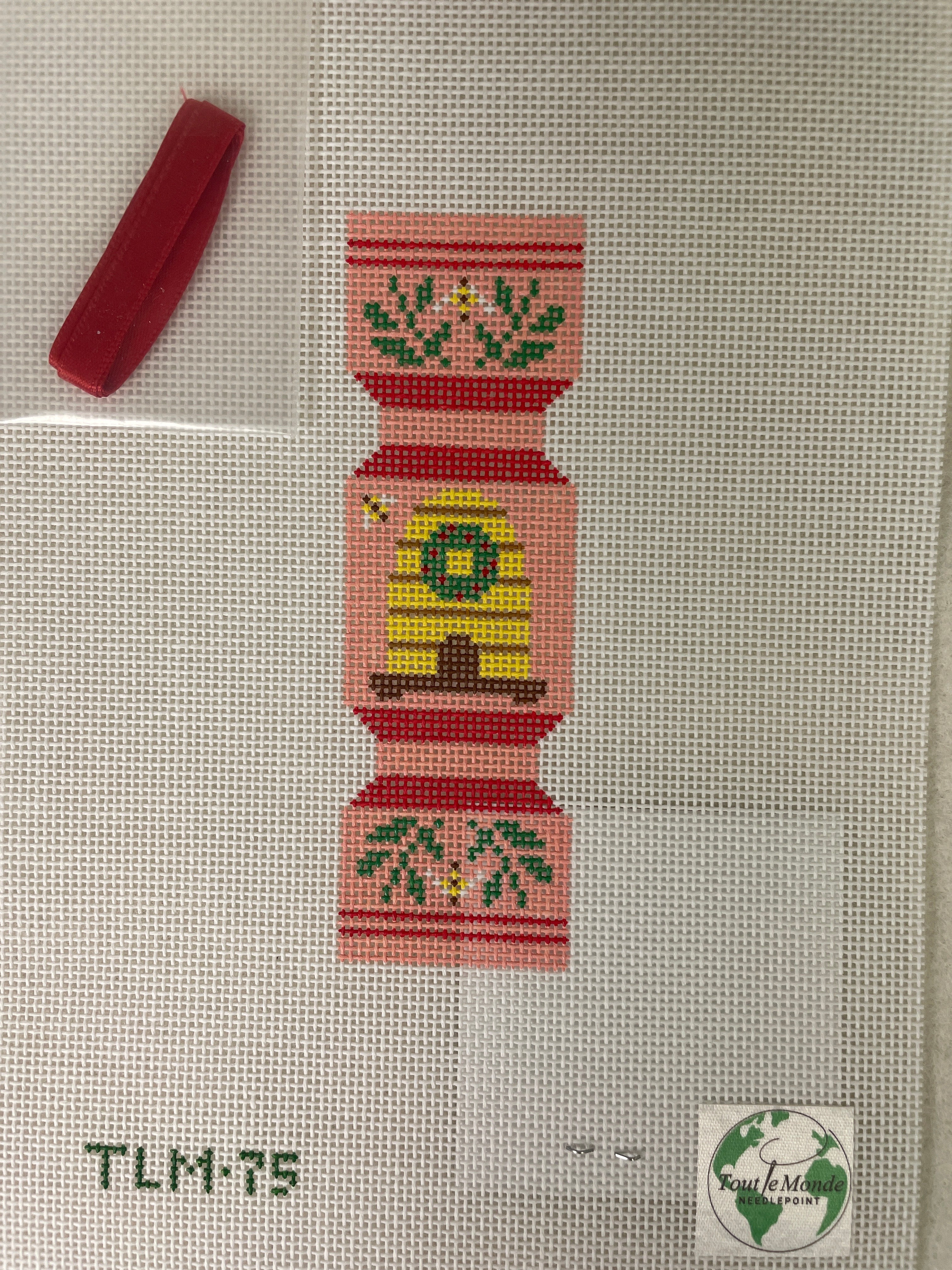 * Tout Le Monde Needlepoint TLM75 Christmas Cracker- Holiday Hive (w ...